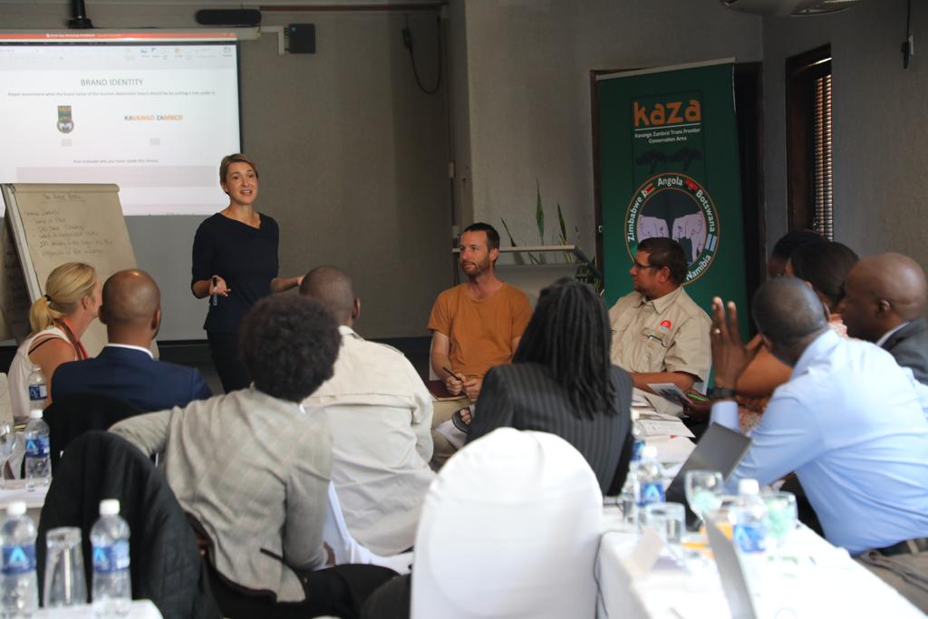 Angola, participa na Reunião da ATFC KAZA, em Victoria Falls, Zimbabwe ...